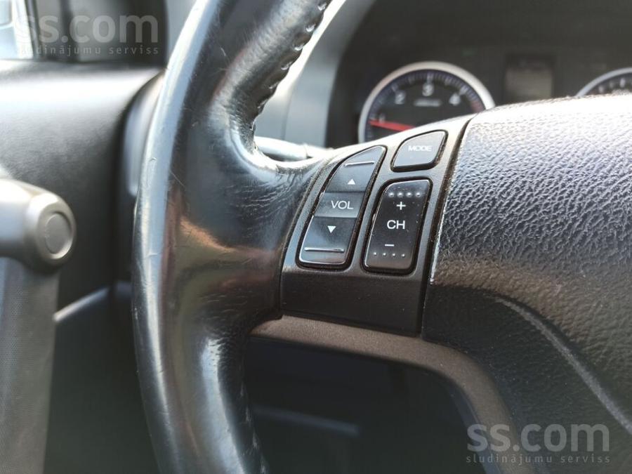 Grey Honda CR-V 2010 in Daugavpils, with an engine capacity of 2.20 L and mileage of 0 thousand km for 5980 €, photo 22 on AUTOMOTO.COM.LV