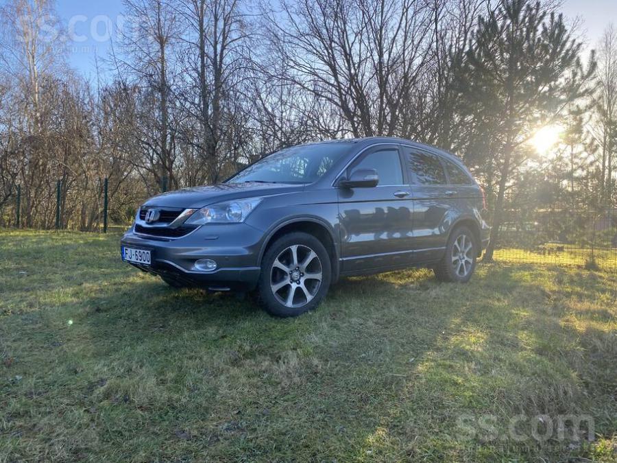 Pelēks Honda CR-V 2011 Rīga, ar dzinēja tilpumu 2.20 L un nobraukumu 176 tūkst. km par 9500 €, foto 1 vietnē AUTOMOTO.COM.LV