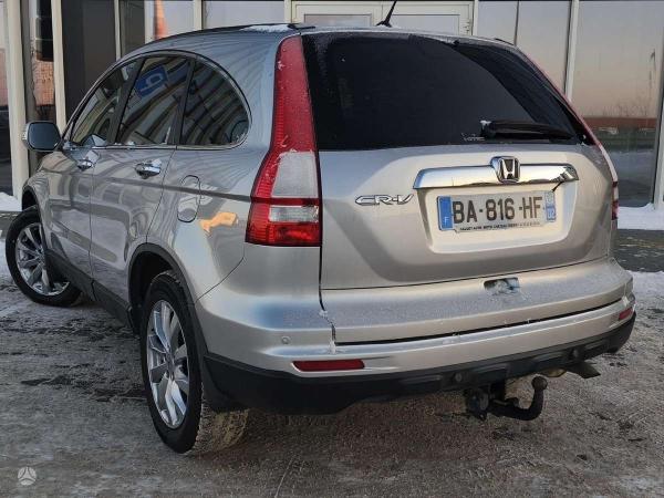 Pelēks Honda CR-V 2011 Viļņa, ar dzinēja tilpumu 2.20 L un nobraukumu 234 tūkst. km par 7850 €, foto 8 vietnē AUTOMOTO.COM.LV