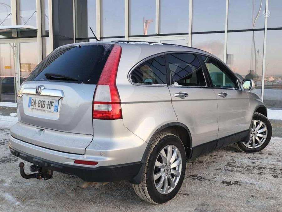 Pelēks Honda CR-V 2011 Viļņa, ar dzinēja tilpumu 2.20 L un nobraukumu 234 tūkst. km par 7850 €, foto 17 vietnē AUTOMOTO.COM.LV