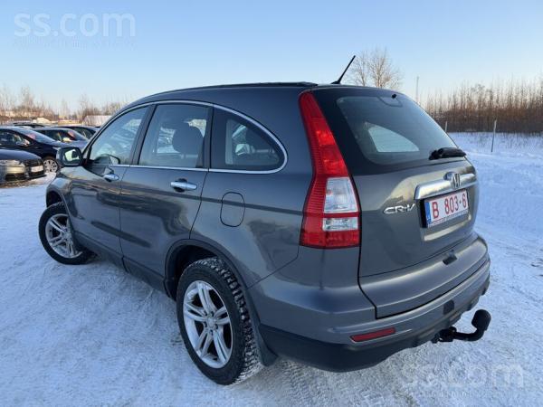Pelēks Honda CR-V 2011 Daugavpils, ar dzinēja tilpumu 2.20 L un nobraukumu 0 tūkst. km par 7900 €, foto 3 vietnē AUTOMOTO.COM.LV
