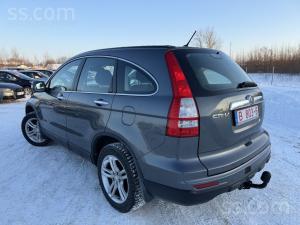 Grey Honda CR-V 2011 in Daugavpils, with an engine capacity of 2.20 L and mileage of 0 thousand km for 7900 €, photo 3 on AUTOMOTO.COM.LV