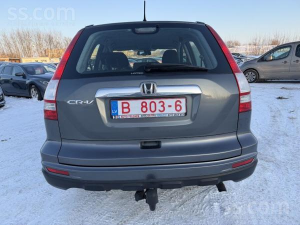 Pelēks Honda CR-V 2011 Daugavpils, ar dzinēja tilpumu 2.20 L un nobraukumu 0 tūkst. km par 7900 €, foto 4 vietnē AUTOMOTO.COM.LV