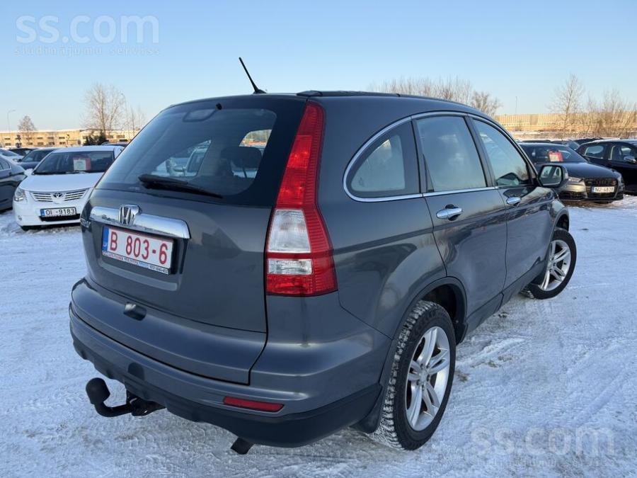 Grey Honda CR-V 2011 in Daugavpils, with an engine capacity of 2.20 L and mileage of 0 thousand km for 7900 €, photo 5 on AUTOMOTO.COM.LV