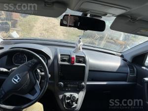 Pelēks Honda CR-V 2011 Aizkraukle, ar dzinēja tilpumu 2.20 L un nobraukumu 415 tūkst. km par 3900 €, foto 4 vietnē AUTOMOTO.COM.LV