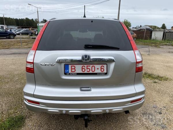 Grey Honda CR-V 2011 in Riga, with an engine capacity of 2.20 L and mileage of 0 thousand km for 7899 €, photo 10 on AUTOMOTO.COM.LV