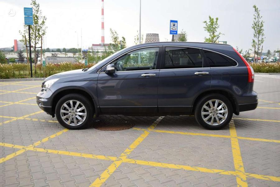 Pelēks Honda CR-V 2011 Viļņa, ar dzinēja tilpumu 2.20 L un nobraukumu 273 tūkst. km par 7150 €, foto 5 vietnē AUTOMOTO.COM.LV