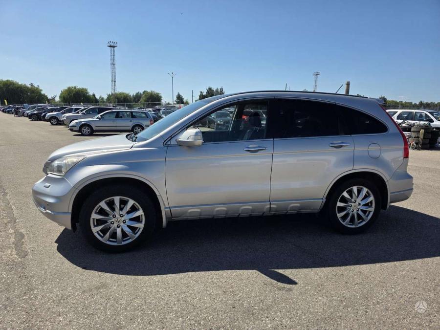 Pelēks Honda CR-V 2011 Marijampole, ar dzinēja tilpumu 2.20 L un nobraukumu 330 tūkst. km par 4800 €, foto 4 vietnē AUTOMOTO.COM.LV