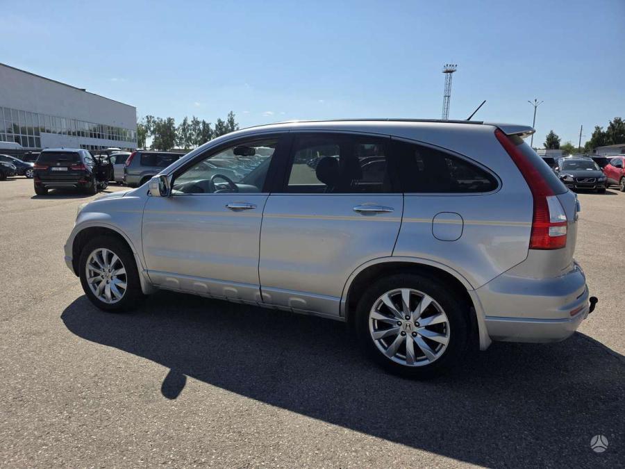 Pelēks Honda CR-V 2011 Marijampole, ar dzinēja tilpumu 2.20 L un nobraukumu 330 tūkst. km par 4800 €, foto 6 vietnē AUTOMOTO.COM.LV