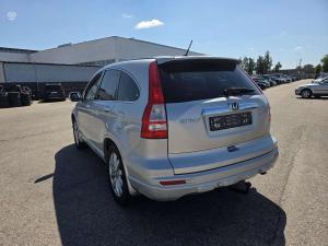 Pelēks Honda CR-V 2011 Marijampole, ar dzinēja tilpumu 2.20 L un nobraukumu 330 tūkst. km par 4800 €, foto 8 vietnē AUTOMOTO.COM.LV