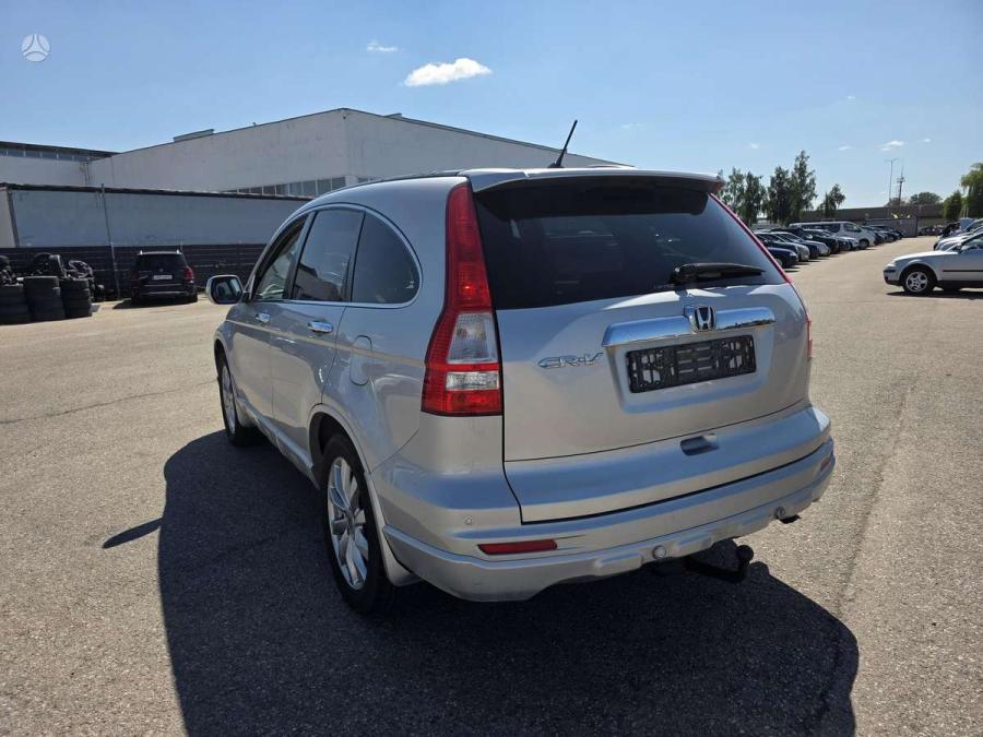 Pelēks Honda CR-V 2011 Marijampole, ar dzinēja tilpumu 2.20 L un nobraukumu 330 tūkst. km par 4800 €, foto 8 vietnē AUTOMOTO.COM.LV