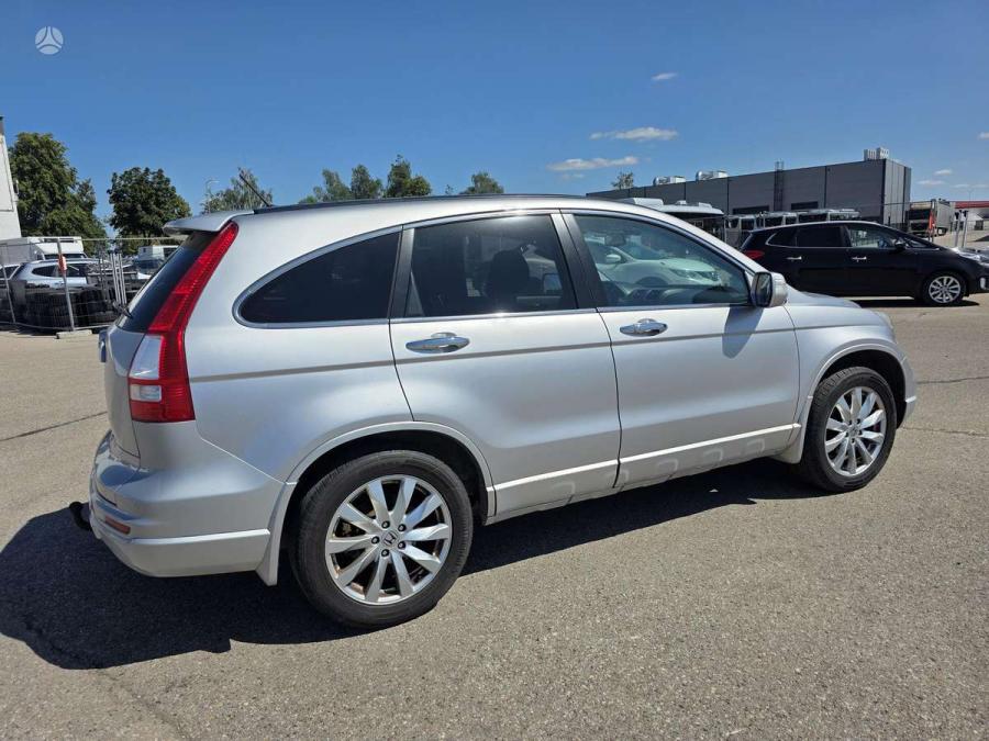 Pelēks Honda CR-V 2011 Marijampole, ar dzinēja tilpumu 2.20 L un nobraukumu 330 tūkst. km par 4800 €, foto 12 vietnē AUTOMOTO.COM.LV
