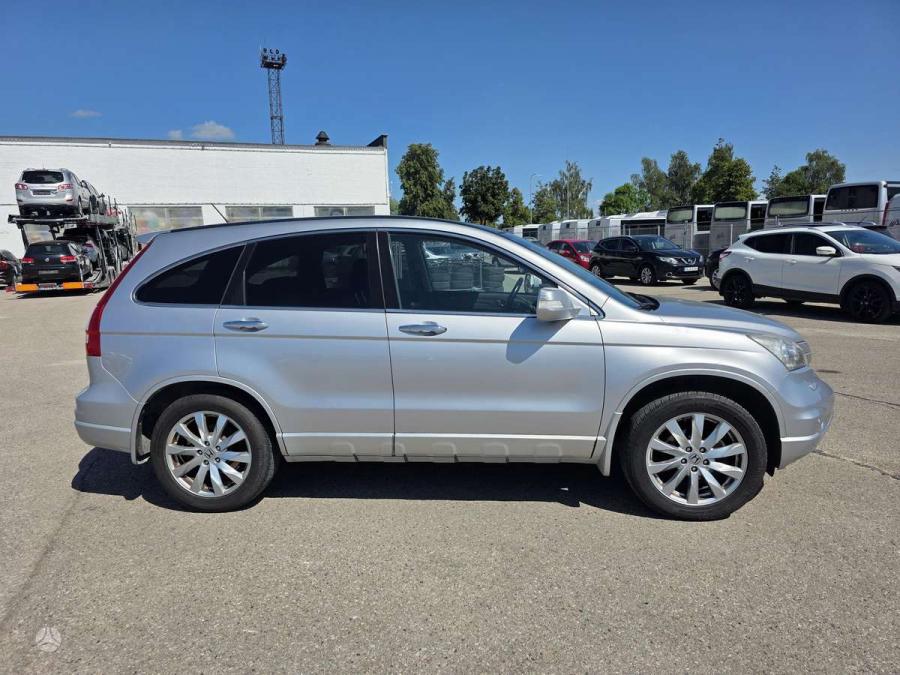 Pelēks Honda CR-V 2011 Marijampole, ar dzinēja tilpumu 2.20 L un nobraukumu 330 tūkst. km par 4800 €, foto 14 vietnē AUTOMOTO.COM.LV