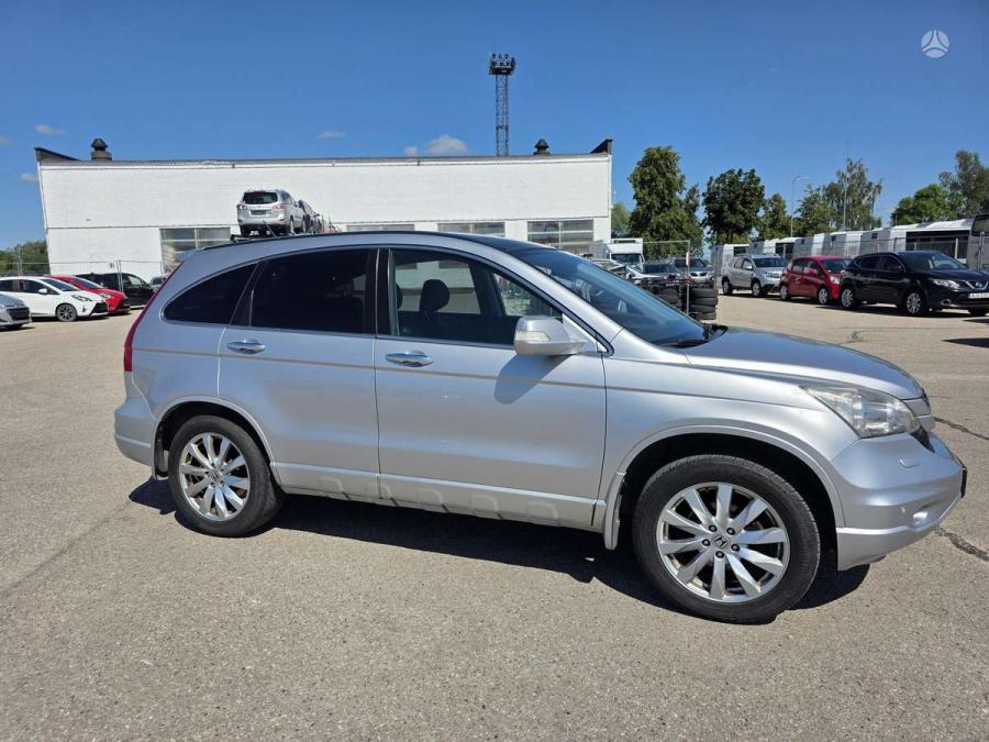 Pelēks Honda CR-V 2011 Marijampole, ar dzinēja tilpumu 2.20 L un nobraukumu 330 tūkst. km par 4800 €, foto 15 vietnē AUTOMOTO.COM.LV