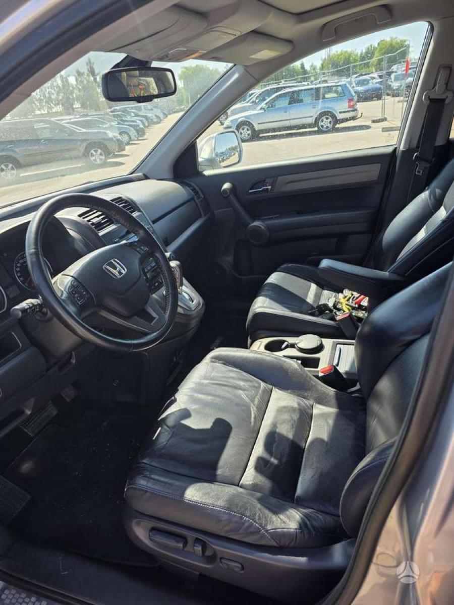Pelēks Honda CR-V 2011 Marijampole, ar dzinēja tilpumu 2.20 L un nobraukumu 330 tūkst. km par 4800 €, foto 21 vietnē AUTOMOTO.COM.LV