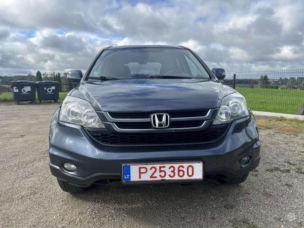 Grey Honda CR-V 2011 in Kaisiadorys, with an engine capacity of 2.20 L and mileage of 235 thousand km for 6490 €, photo 4 on AUTOMOTO.COM.LV