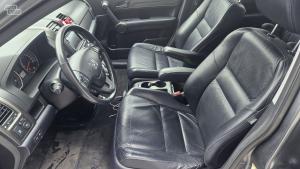 Grey Honda CR-V 2011 in Vilnius, with an engine capacity of 2.20 L and mileage of 217 thousand km for 7890 €, photo 16 on AUTOMOTO.COM.LV