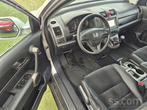 Хонда СРВ 2011 в Лиепая на AUTOMOTO.COM.LV Серый Хонда СРВ 2011 в Лиепая, объемом двигателя 2.20 л и пробегом 167 тыс. км за 7400 €, фото 10 на AUTOMOTO.COM.LV