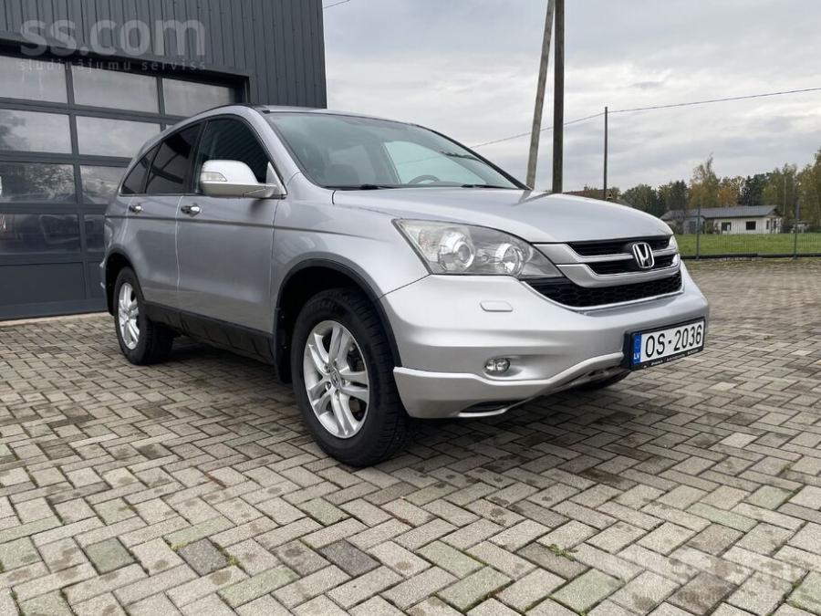 Pelēks Honda CR-V 2011 Ogre, ar dzinēja tilpumu 2.00 L un nobraukumu 187 tūkst. km par 6970 €, foto 7 vietnē AUTOMOTO.COM.LV