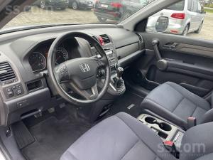 Pelēks Honda CR-V 2011 Ogre, ar dzinēja tilpumu 2.00 L un nobraukumu 187 tūkst. km par 6970 €, foto 10 vietnē AUTOMOTO.COM.LV