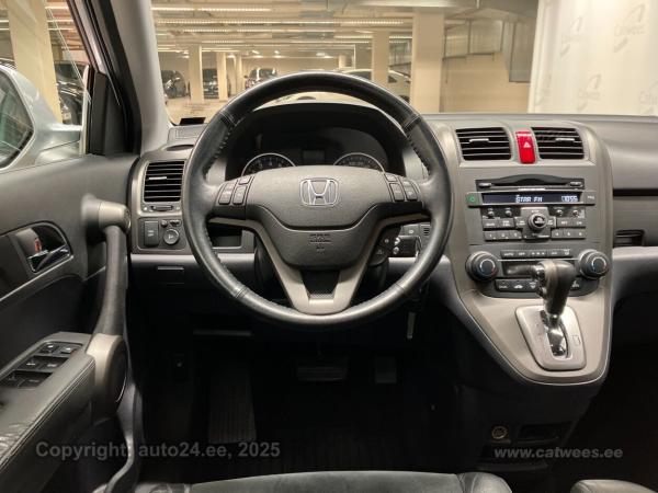 Pelēks Honda CR-V 2012 Tallina, ar dzinēja tilpumu 2.00 L un nobraukumu 140 tūkst. km par 10700 €, foto 11 vietnē AUTOMOTO.COM.LV