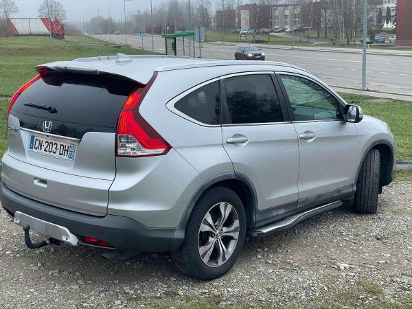 Pelēks Honda CR-V 2012 Alīta, ar dzinēja tilpumu 2.20 L un nobraukumu 180 tūkst. km par 9900 €, foto 5 vietnē AUTOMOTO.COM.LV