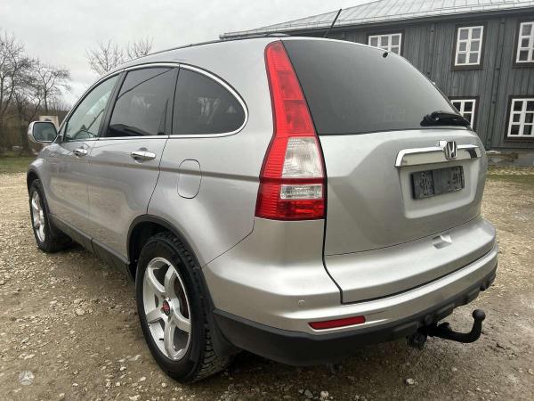 Grey Honda CR-V 2012 in Kaisiadorys, with an engine capacity of 2.20 L and mileage of 268 thousand km for 6450 €, photo 10 on AUTOMOTO.COM.LV