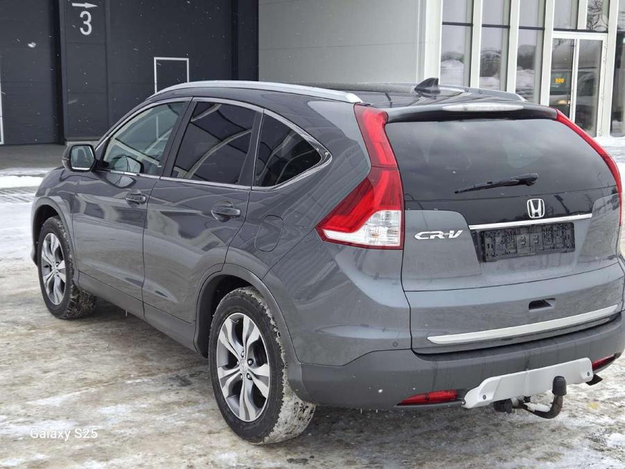Grey Honda CR-V 2012 in Vilnius, with an engine capacity of 2.20 L and mileage of 280 thousand km for 9990 €, photo 11 on AUTOMOTO.COM.LV
