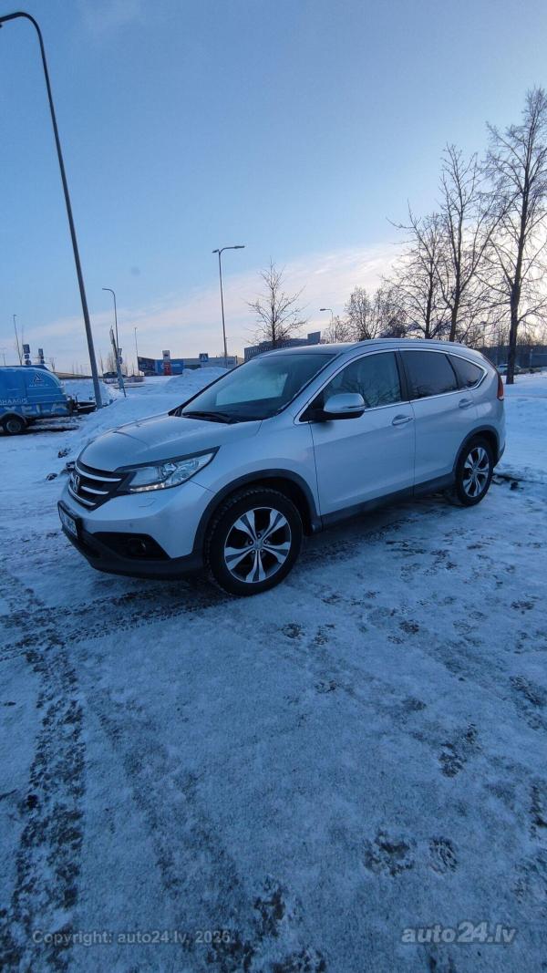 Grey Honda CR-V 2012 in Tartu, with an engine capacity of 2.00 L and mileage of 192 thousand km for 8500 €, photo 3 on AUTOMOTO.COM.LV