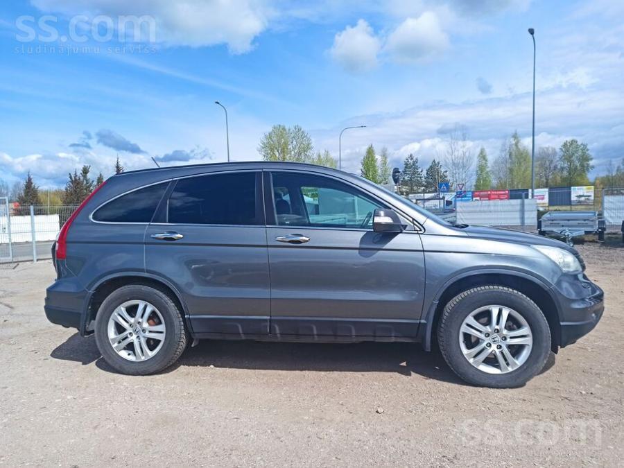 Pelēks Honda CR-V 2012 Daugavpils, ar dzinēja tilpumu 2.20 L un nobraukumu 0 tūkst. km par 7950 €, foto 5 vietnē AUTOMOTO.COM.LV