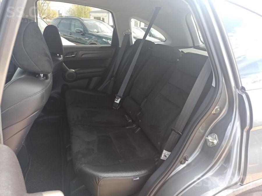 Pelēks Honda CR-V 2012 Daugavpils, ar dzinēja tilpumu 2.20 L un nobraukumu 0 tūkst. km par 7950 €, foto 16 vietnē AUTOMOTO.COM.LV