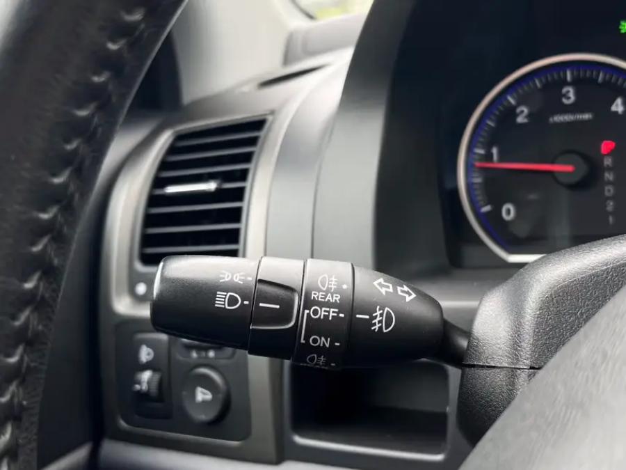 Pelēks Honda CR-V 2012 Rīga, ar dzinēja tilpumu 2.20 L un nobraukumu 258 tūkst. km par 7550 €, foto 20 vietnē AUTOMOTO.COM.LV