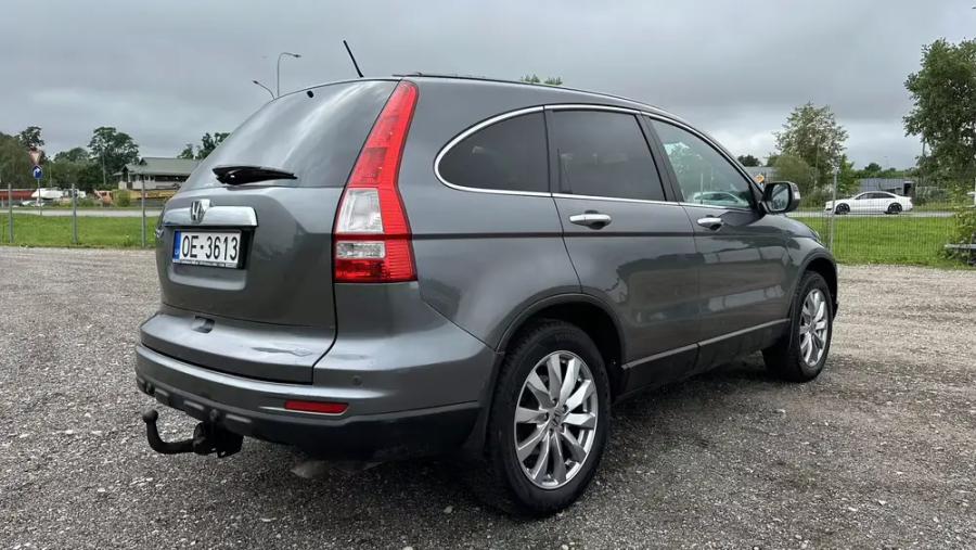 Pelēks Honda CR-V 2012 Daugavpils, ar dzinēja tilpumu 2.20 L un nobraukumu 299 tūkst. km par 7770 €, foto 6 vietnē AUTOMOTO.COM.LV