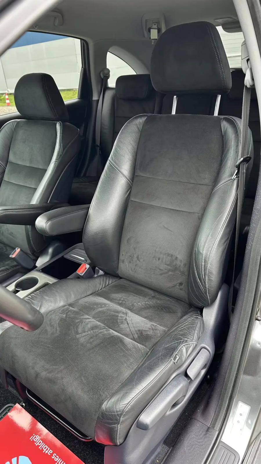 Pelēks Honda CR-V 2012 Daugavpils, ar dzinēja tilpumu 2.20 L un nobraukumu 299 tūkst. km par 7770 €, foto 19 vietnē AUTOMOTO.COM.LV