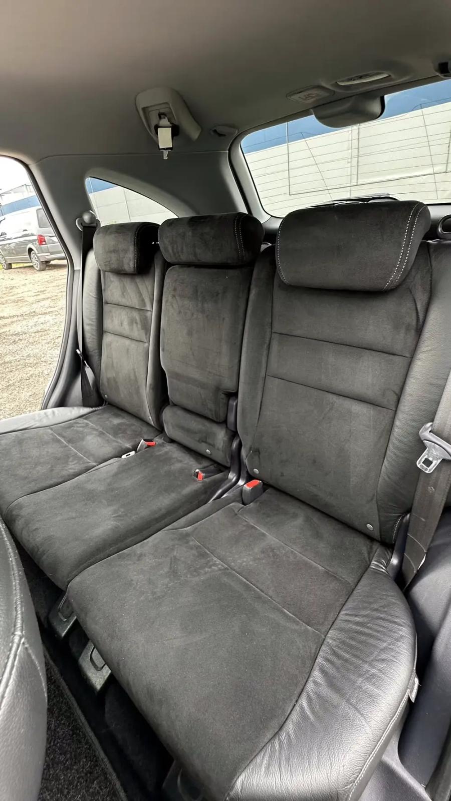 Pelēks Honda CR-V 2012 Daugavpils, ar dzinēja tilpumu 2.20 L un nobraukumu 299 tūkst. km par 7770 €, foto 23 vietnē AUTOMOTO.COM.LV