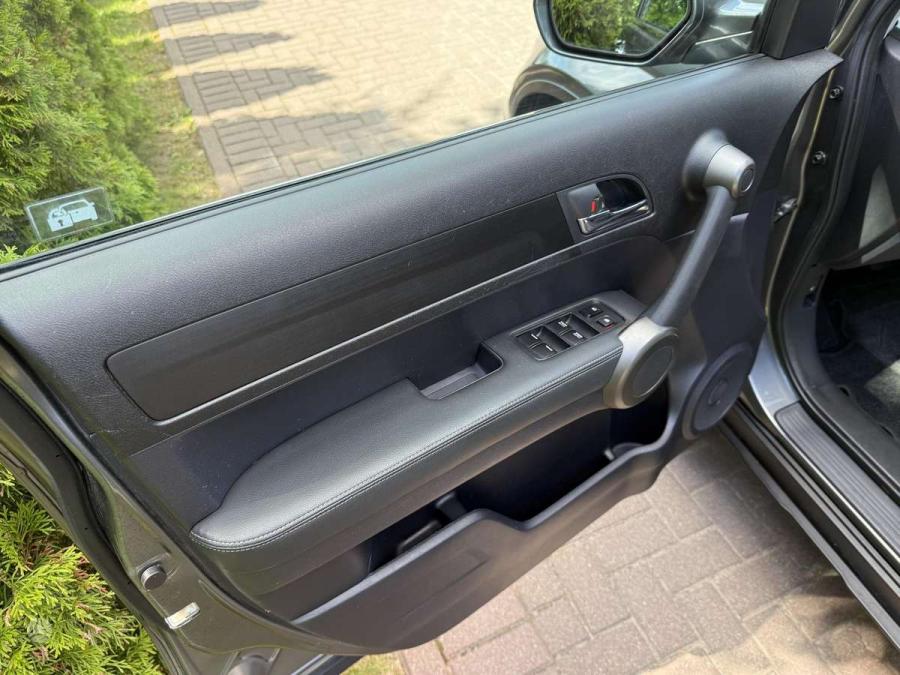 Pelēks Honda CR-V 2012 Utena, ar dzinēja tilpumu 2.20 L un nobraukumu 155 tūkst. km par 7700 €, foto 22 vietnē AUTOMOTO.COM.LV