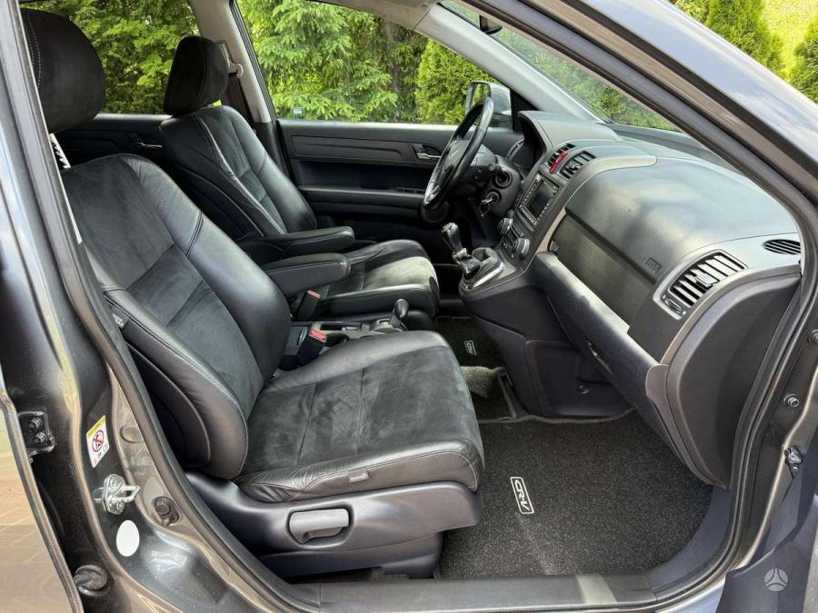 Pelēks Honda CR-V 2012 Utena, ar dzinēja tilpumu 2.20 L un nobraukumu 155 tūkst. km par 7700 €, foto 23 vietnē AUTOMOTO.COM.LV