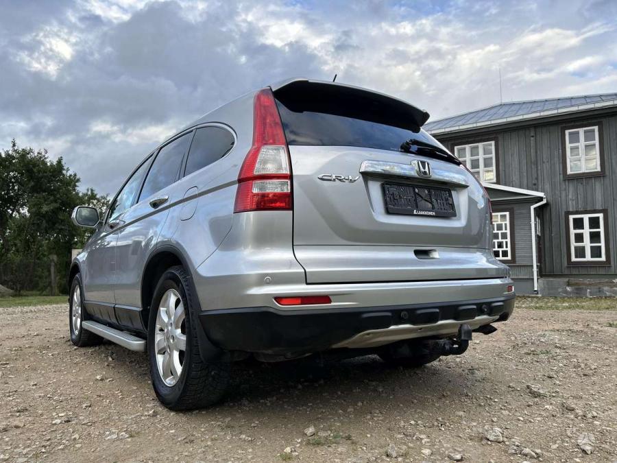Grey Honda CR-V 2012 in Kaisiadorys, with an engine capacity of 2.20 L and mileage of 276 thousand km for 6450 €, photo 10 on AUTOMOTO.COM.LV