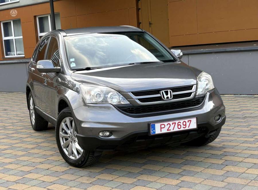 Grey Honda CR-V 2012 in Druskininkai, with an engine capacity of 2.20 L and mileage of 284 thousand km for 7700 €, photo 1 on AUTOMOTO.COM.LV