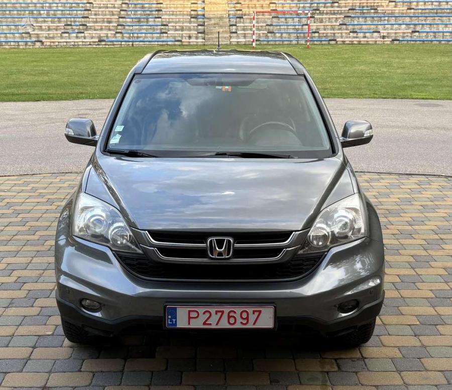 Grey Honda CR-V 2012 in Druskininkai, with an engine capacity of 2.20 L and mileage of 284 thousand km for 7700 €, photo 3 on AUTOMOTO.COM.LV