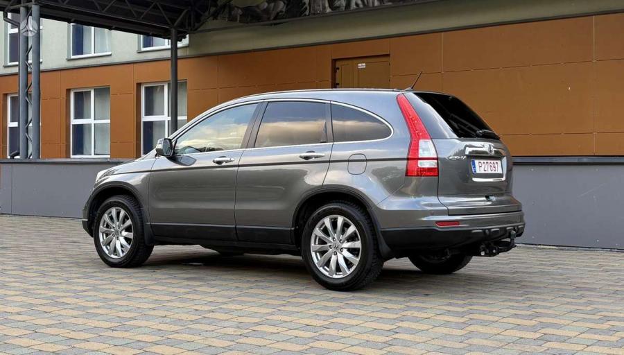 Grey Honda CR-V 2012 in Druskininkai, with an engine capacity of 2.20 L and mileage of 284 thousand km for 7700 €, photo 14 on AUTOMOTO.COM.LV