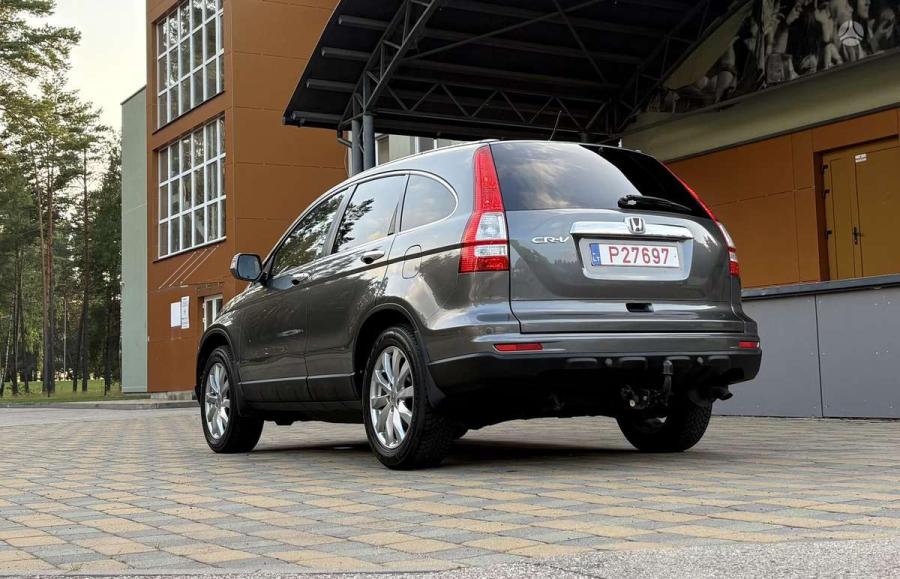 Grey Honda CR-V 2012 in Druskininkai, with an engine capacity of 2.20 L and mileage of 284 thousand km for 7700 €, photo 15 on AUTOMOTO.COM.LV