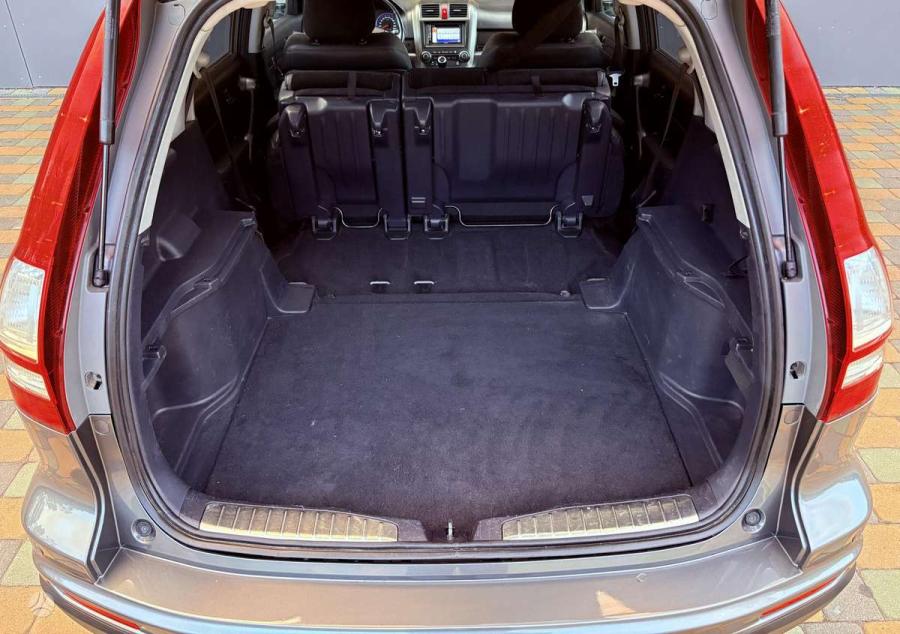 Grey Honda CR-V 2012 in Druskininkai, with an engine capacity of 2.20 L and mileage of 284 thousand km for 7700 €, photo 18 on AUTOMOTO.COM.LV