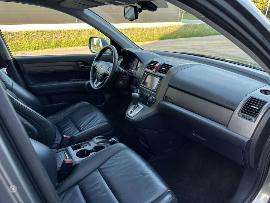 Pelēks Honda CR-V 2012 Utena, ar dzinēja tilpumu 2.20 L un nobraukumu 250 tūkst. km par 7700 €, foto 20 vietnē AUTOMOTO.COM.LV