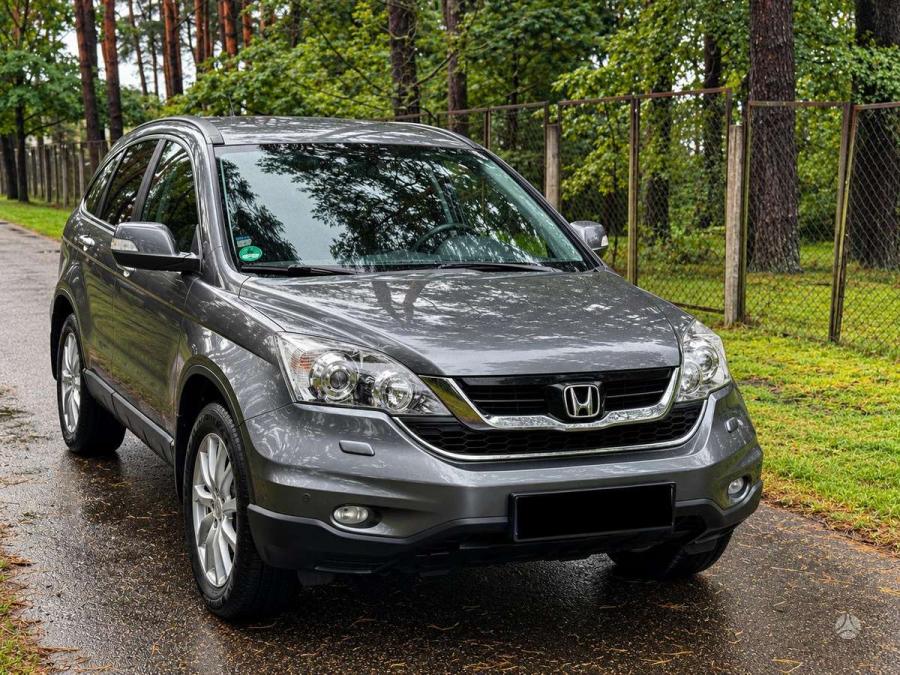 Grey Honda CR-V 2012 in Vilnius, with an engine capacity of 2.20 L and mileage of 171 thousand km for 8700 €, photo 3 on AUTOMOTO.COM.LV
