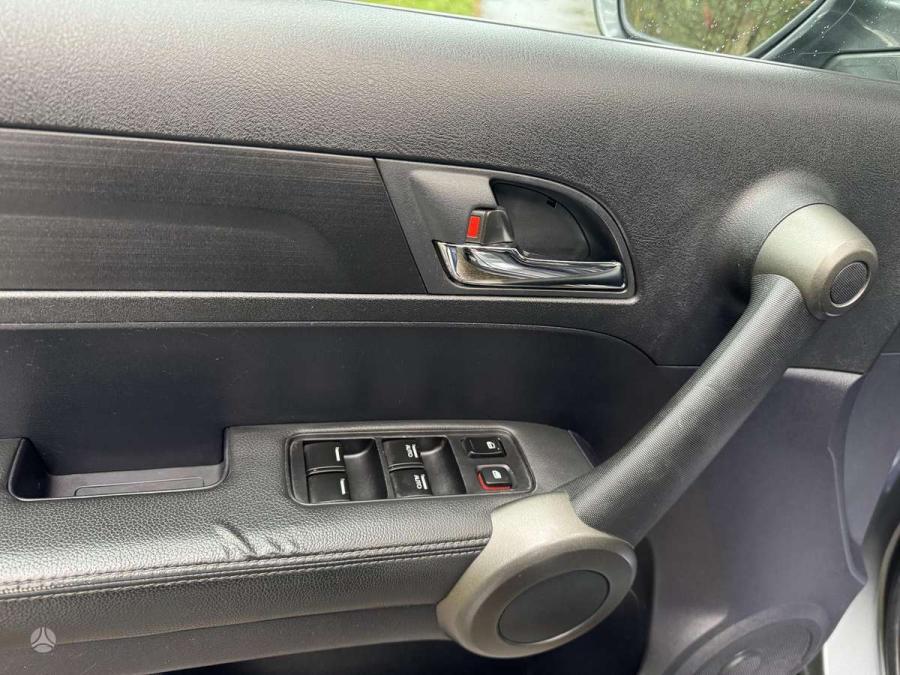 Grey Honda CR-V 2012 in Vilnius, with an engine capacity of 2.20 L and mileage of 171 thousand km for 8700 €, photo 30 on AUTOMOTO.COM.LV