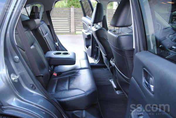 Grey Honda CR-V 2012 in Riga, with an engine capacity of 2.20 L and mileage of 239 thousand km for 10490 €, photo 10 on AUTOMOTO.COM.LV