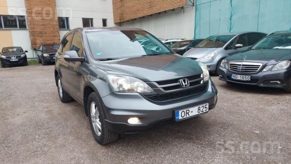 Pelēks Honda CR-V 2012 Daugavpils, ar dzinēja tilpumu 2.20 L un nobraukumu 0 tūkst. km par 7850 €, foto 5 vietnē AUTOMOTO.COM.LV