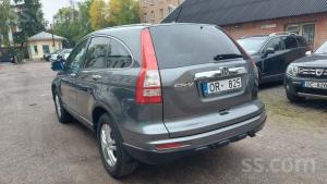 Grey Honda CR-V 2012 in Daugavpils, with an engine capacity of 2.20 L and mileage of 0 thousand km for 7850 €, photo 9 on AUTOMOTO.COM.LV
