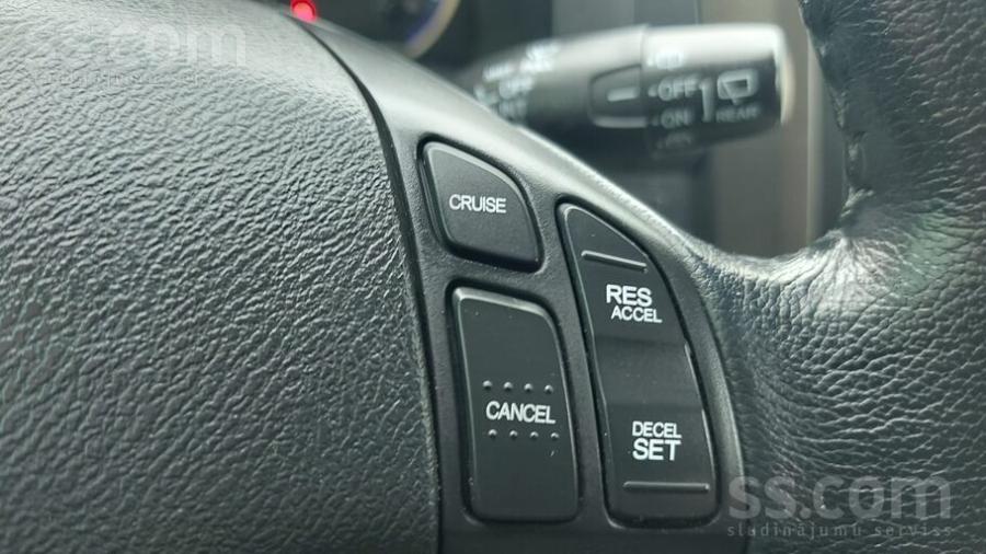 Grey Honda CR-V 2012 in Daugavpils, with an engine capacity of 2.20 L and mileage of 0 thousand km for 7850 €, photo 14 on AUTOMOTO.COM.LV